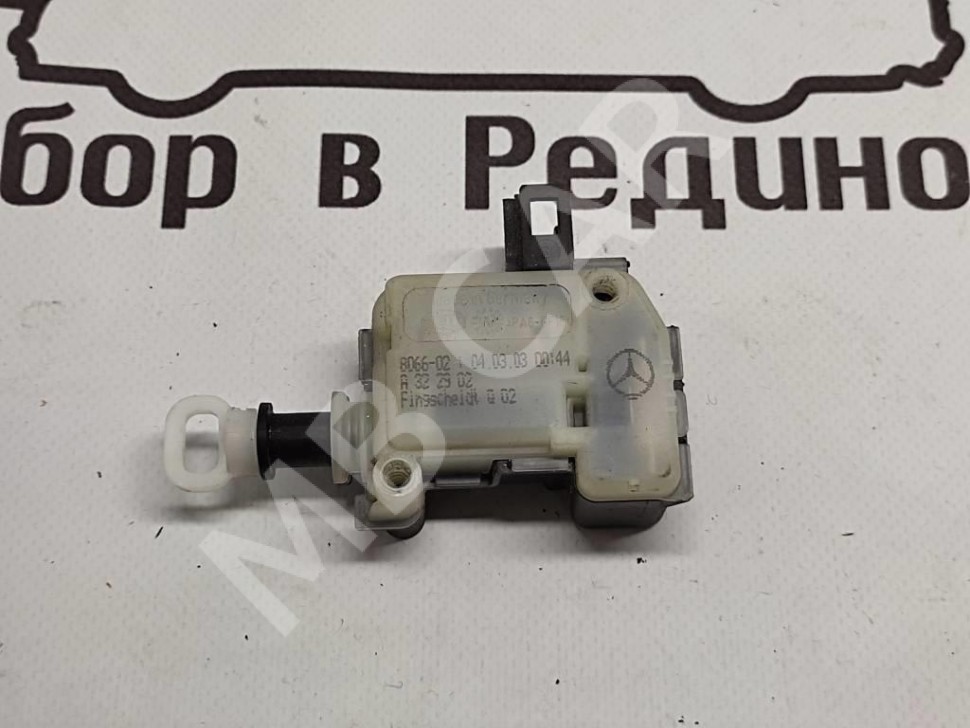 A2119700125 Механизм подголовника MERCEDES-BENZ E-class AMG W211 E55 ...