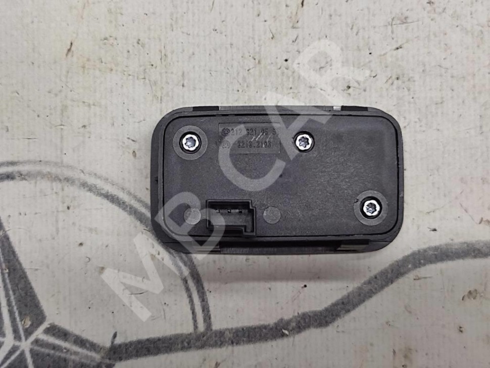 A2128210551 Кнопка закрытия багажника MERCEDES-BENZ GLC-класс X253 ...