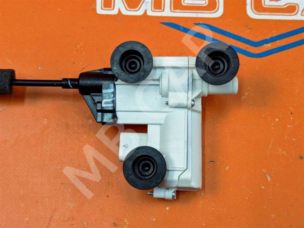 A2227601300 Доводчик двери MERCEDES-BENZ S-класс AMG W222/C217/A217 ...